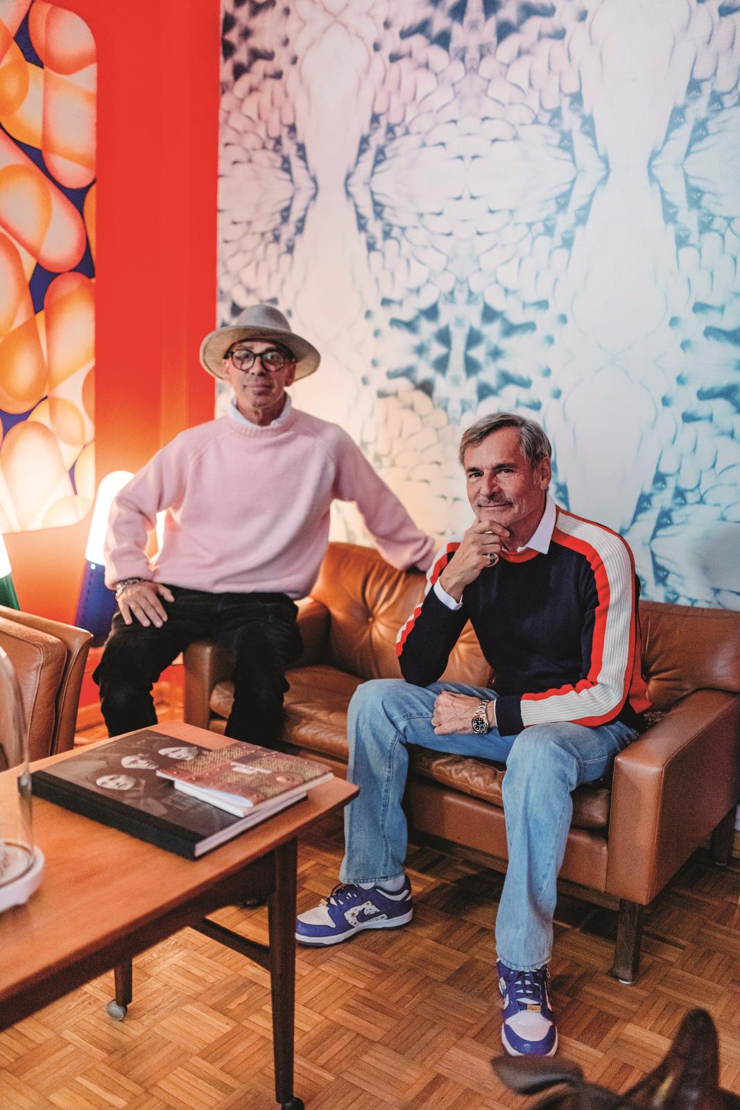 En rouge et noir : visite à domicile chez Elvis Pompilio (photos) | Max