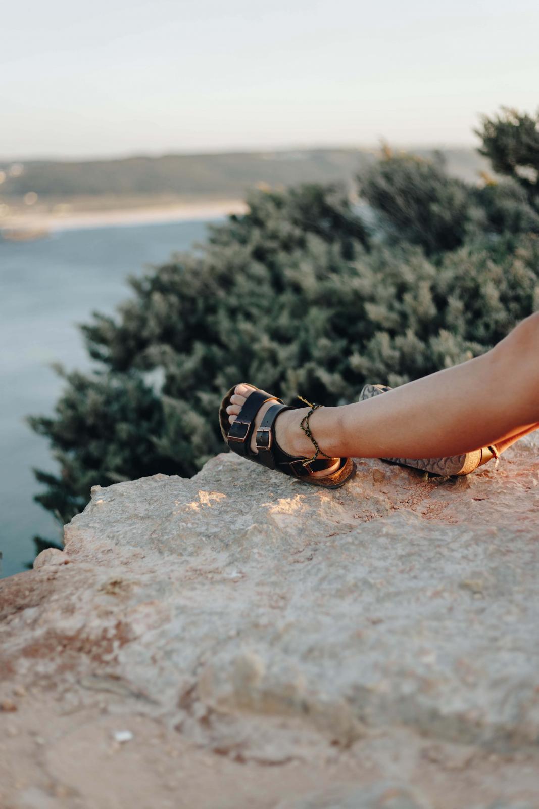 Mode : comment porter des claquettes ou des mules avec style ? | Max Mode : comment porter des claquettes ou des mules avec style ? | Max